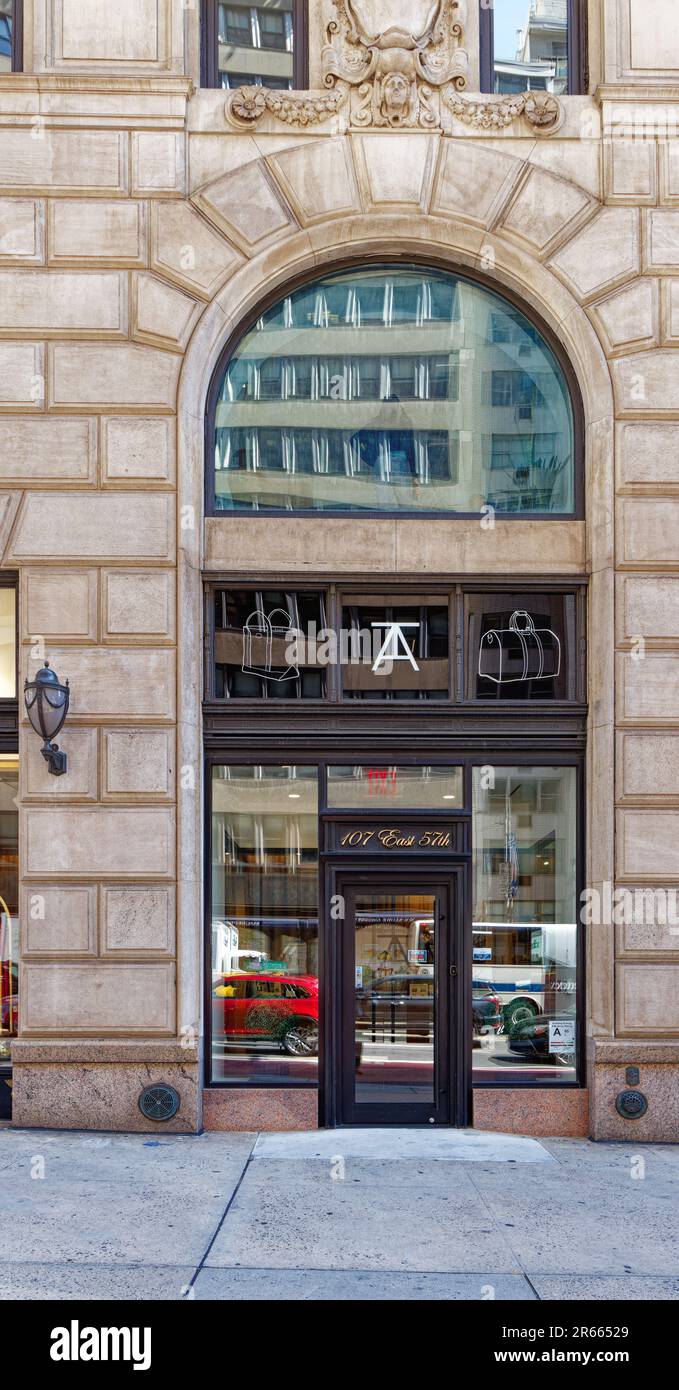 Street-level detail of the Emery Roth-designed Ritz Tower, at 465 Park ...