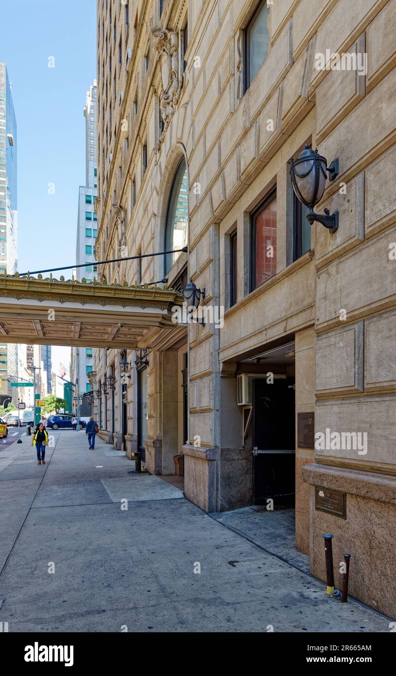 Street-level detail of the Emery Roth-designed Ritz Tower, at 465 Park ...