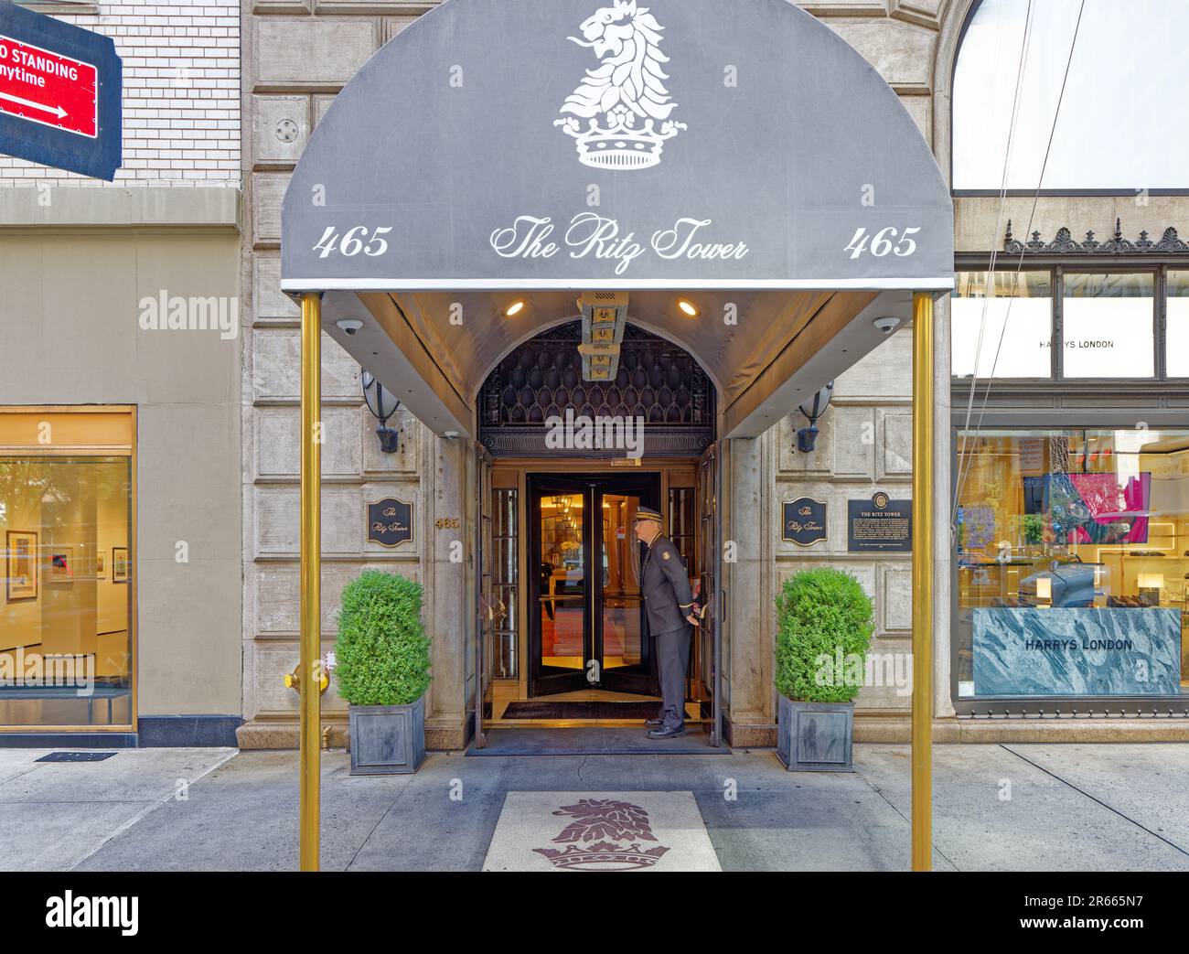 Street-level detail of the Emery Roth-designed Ritz Tower, at 465 Park ...