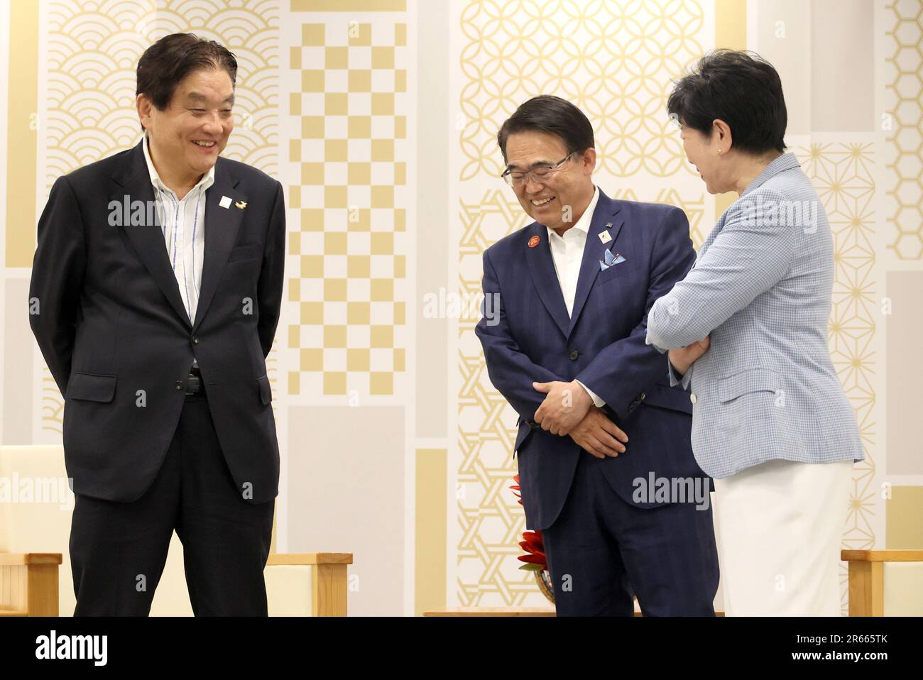Tokyo, Japan. 7th June, 2023. Tokyo Governor Yuriko Koike (R) chats ...