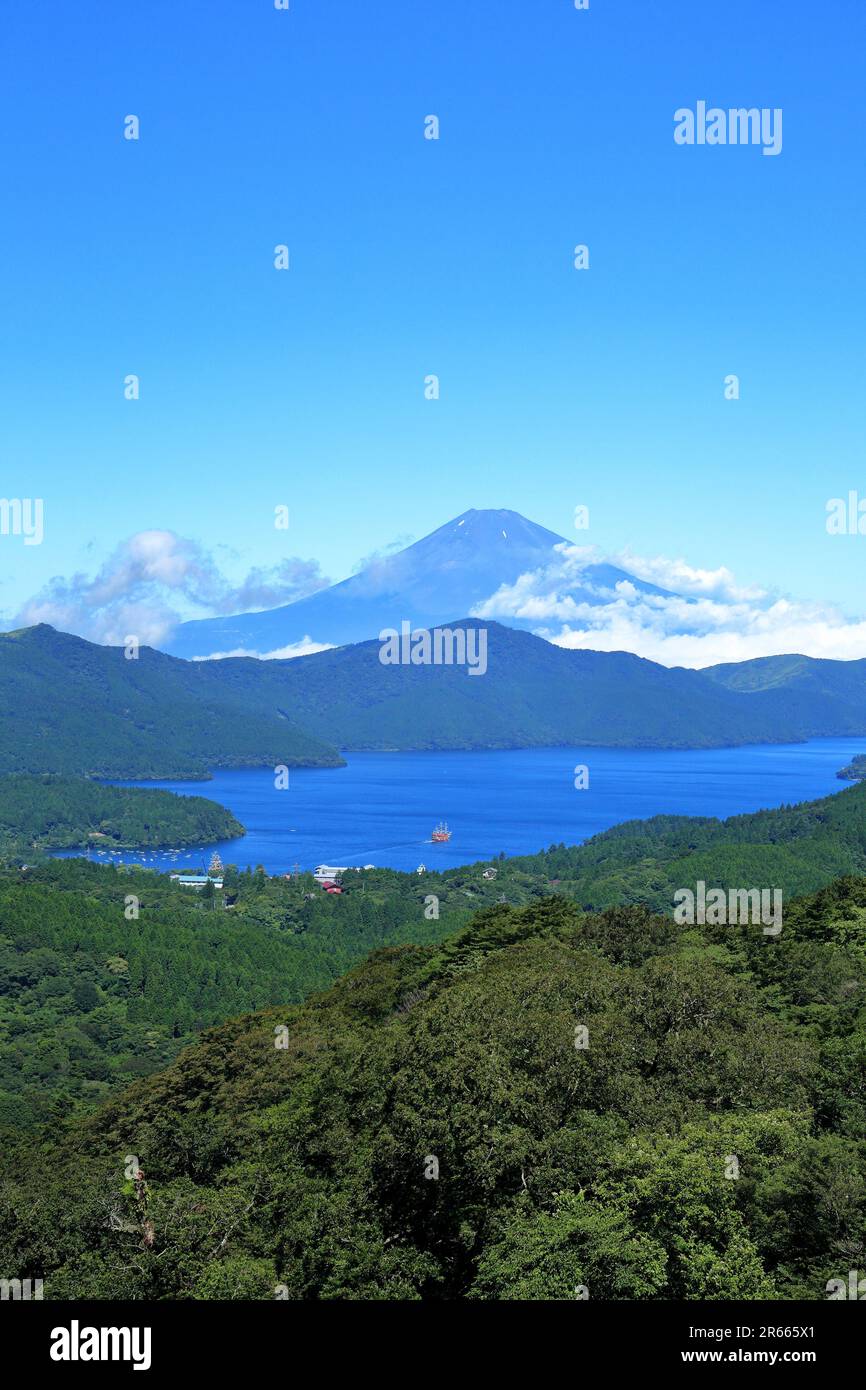 Fuji and Lake Ashinoko in summer Stock Photo - Alamy