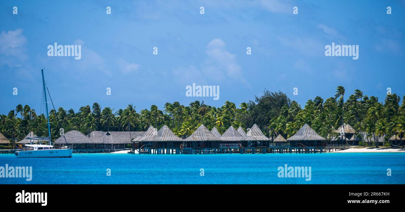 Huts built on the water hi-res stock photography and images - Alamy