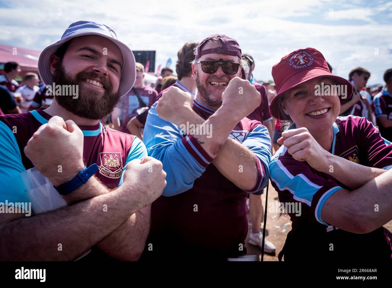 West ham united fans hi-res stock photography and images - Alamy