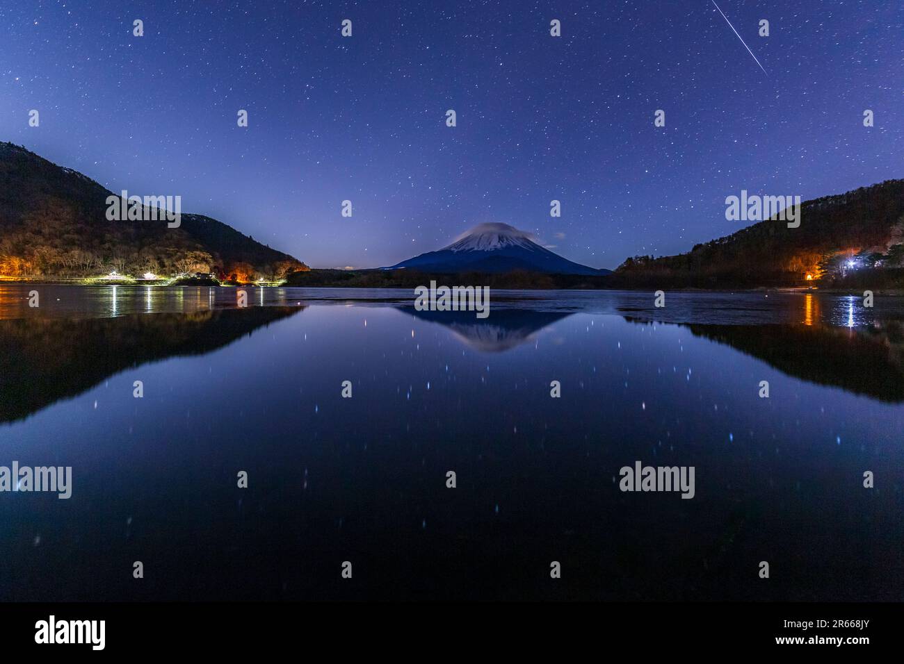 Fuji and the Shibunginid Meteor Shower at Lake Shojin Stock Photo - Alamy