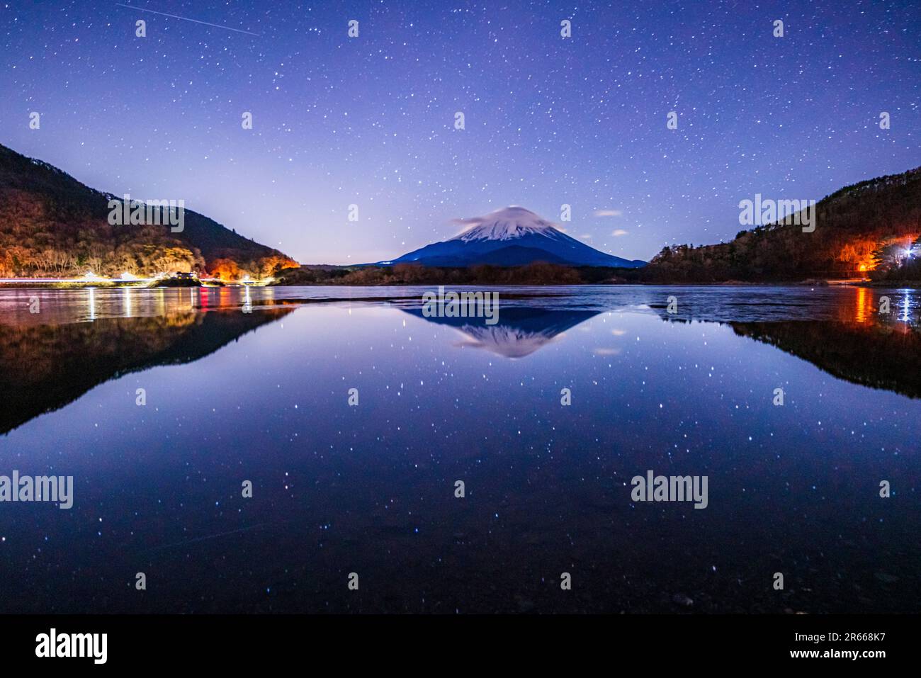 Fuji and the Shibunginid Meteor Shower at Lake Shojin Stock Photo - Alamy