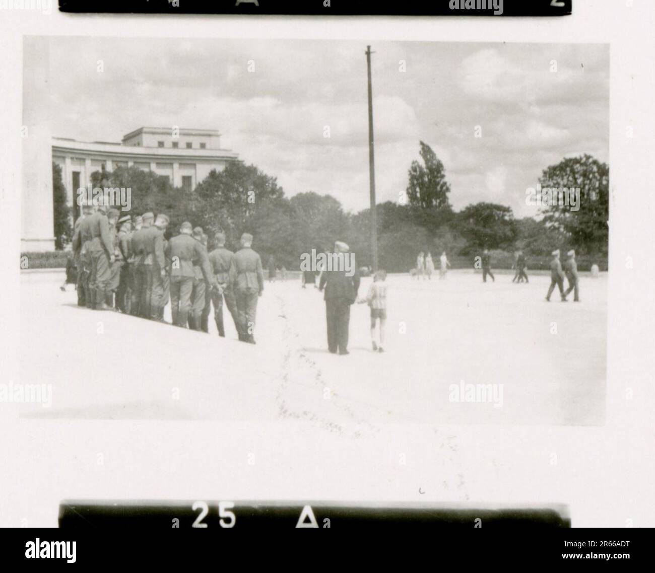 SS Photographer Bergmann, Johannes, Leibstandarte Adolf Hitler, France ...