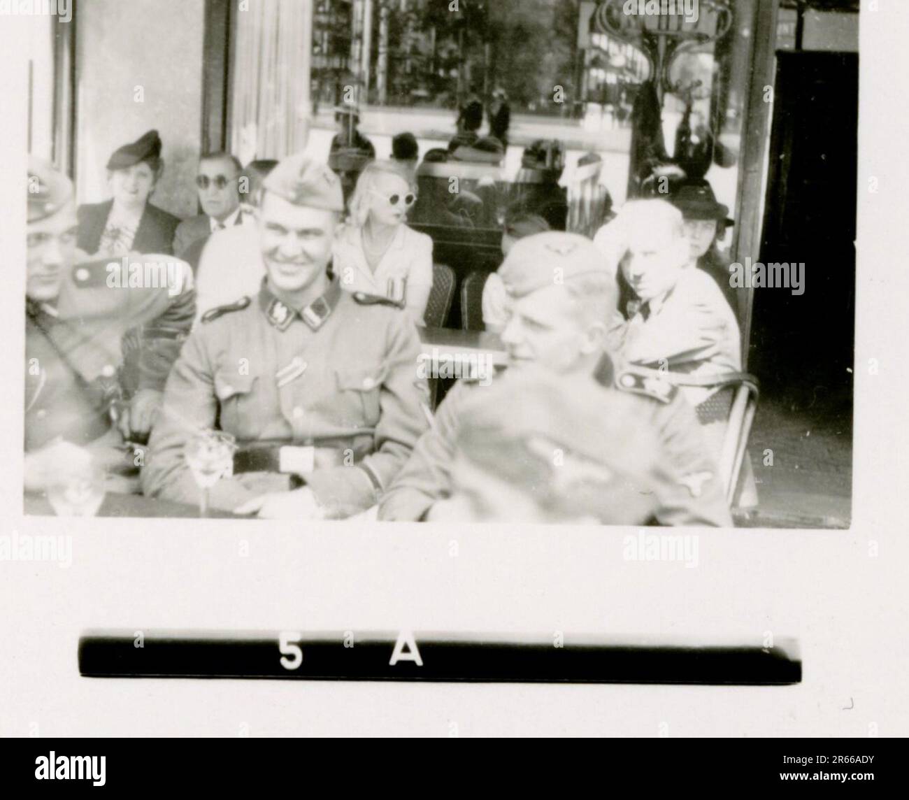 Large calibre anti aircraft unit hi-res stock photography and images ...