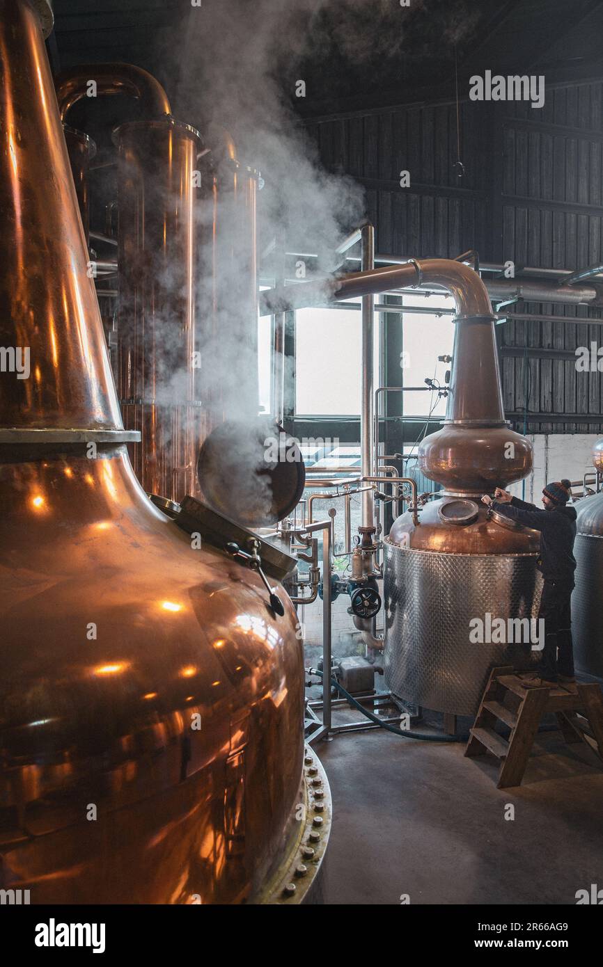 Scottish highlands distillery hi-res stock photography and images - Alamy
