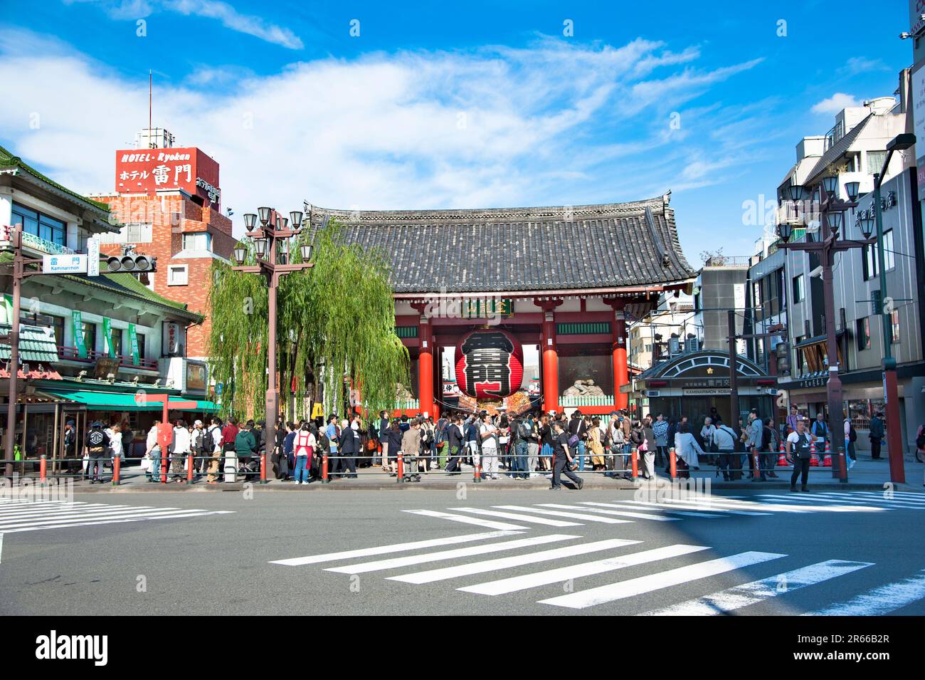 Kaminarimon hi-res stock photography and images - Alamy