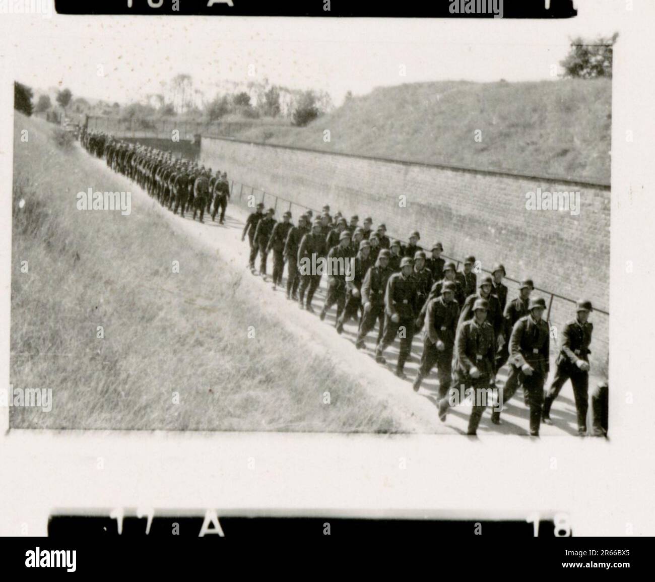 SS Photographer Bergmann, Johannes, Leibstandarte Adolf Hitler, France ...