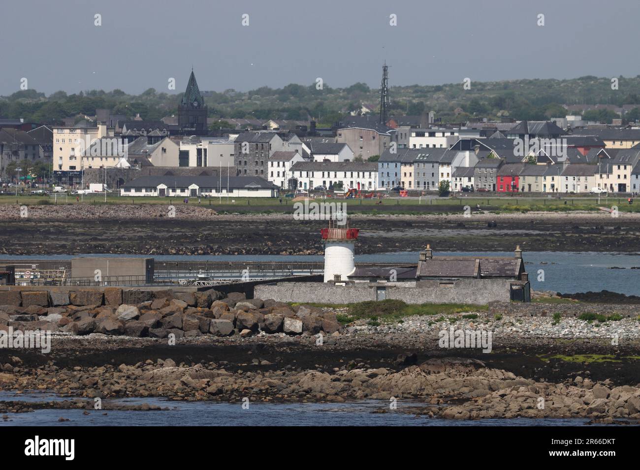 Mutton island lighthouse hi-res stock photography and images - Alamy