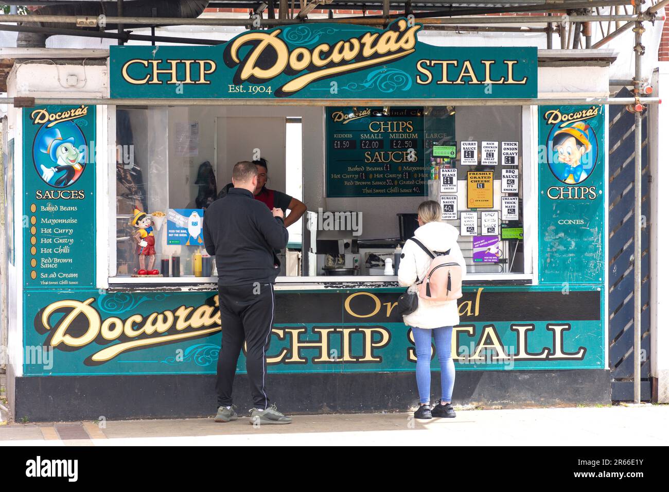 Chip stall hi-res stock photography and images - Alamy