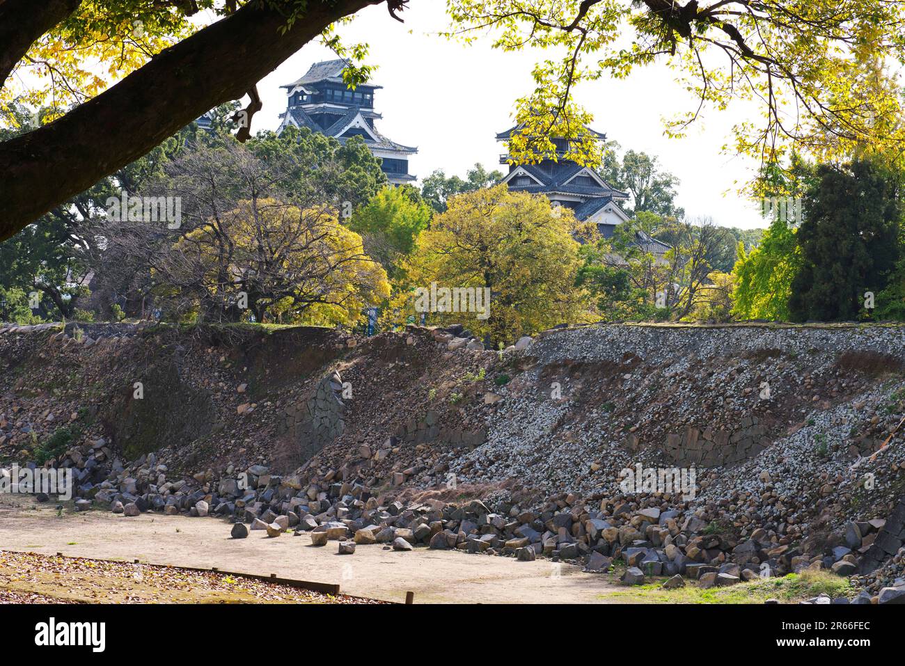 Kumamoto Castle after the Kumamoto Earthquake Stock Photo - Alamy