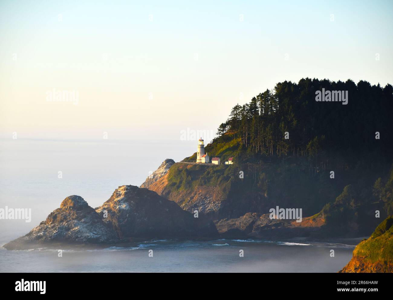 Sunset portrait of the Heceta Lighthouse along the Oregon Coast Stock ...