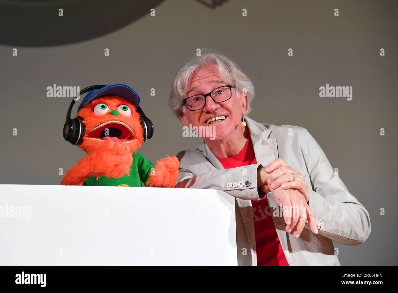 Pescara, Italy. 05th June, 2023. Pescara : Cartoon on the bay . Armando ...