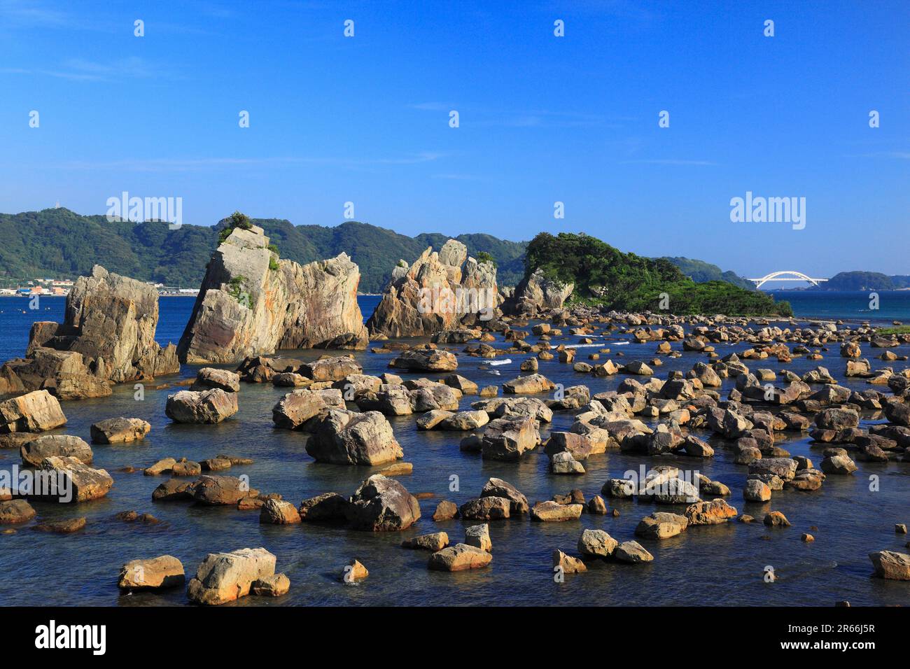 Reef pillar hi-res stock photography and images - Alamy