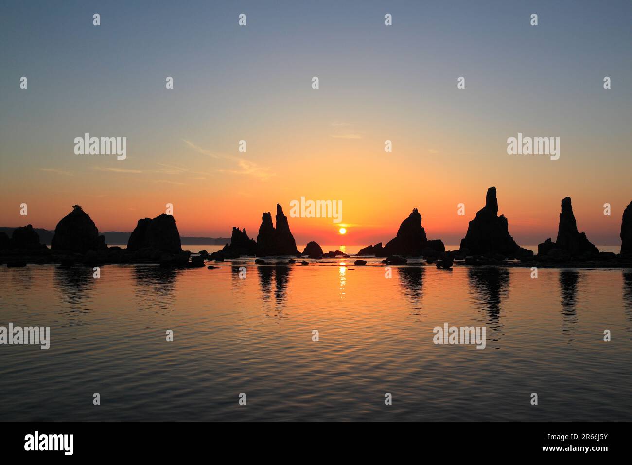 Morning sun and Hashikui rocks Stock Photo - Alamy
