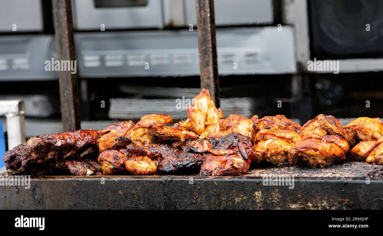 Chicken and pig hi-res stock photography and images - Alamy