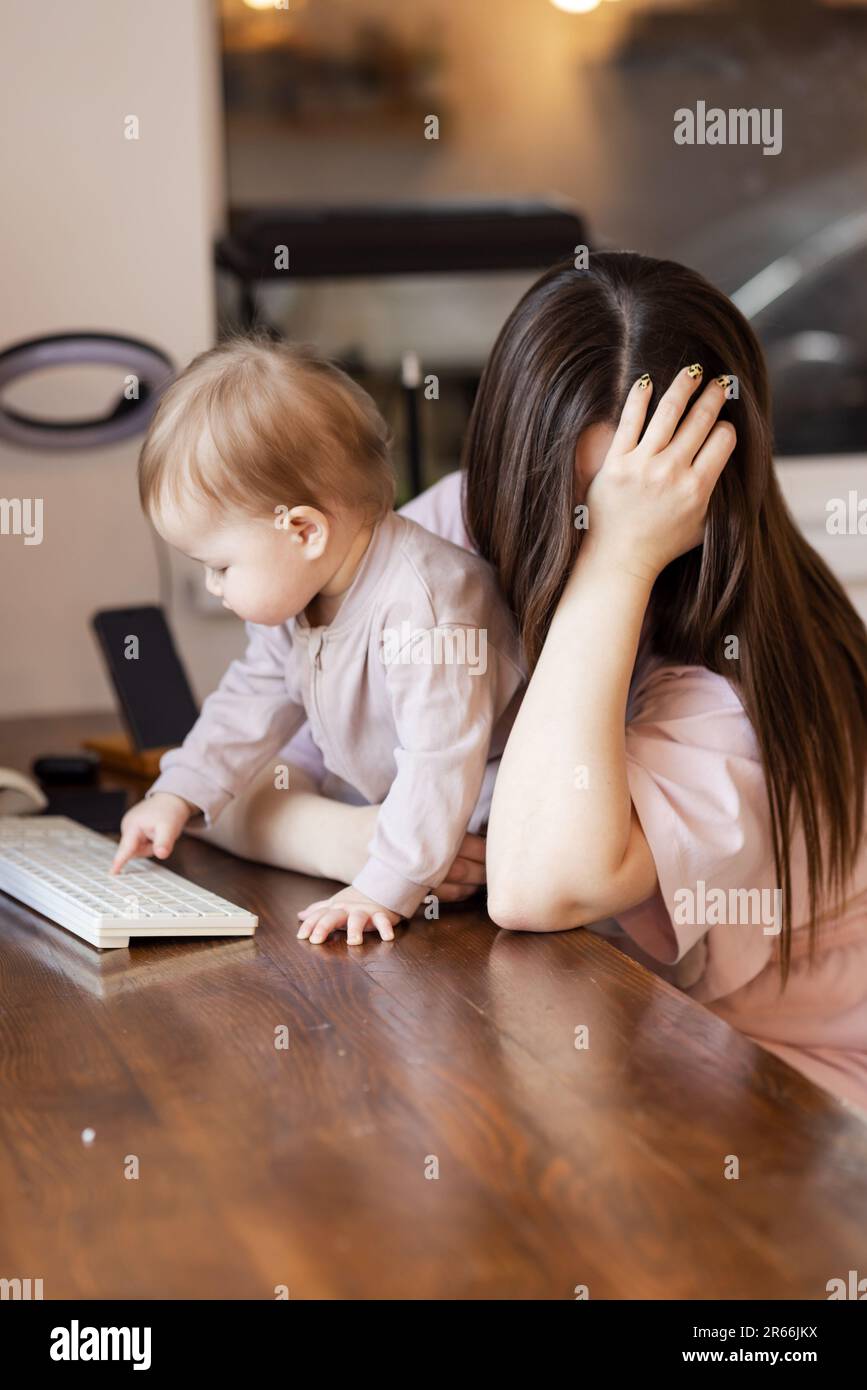 Homeoffice hi-res stock photography and images - Alamy