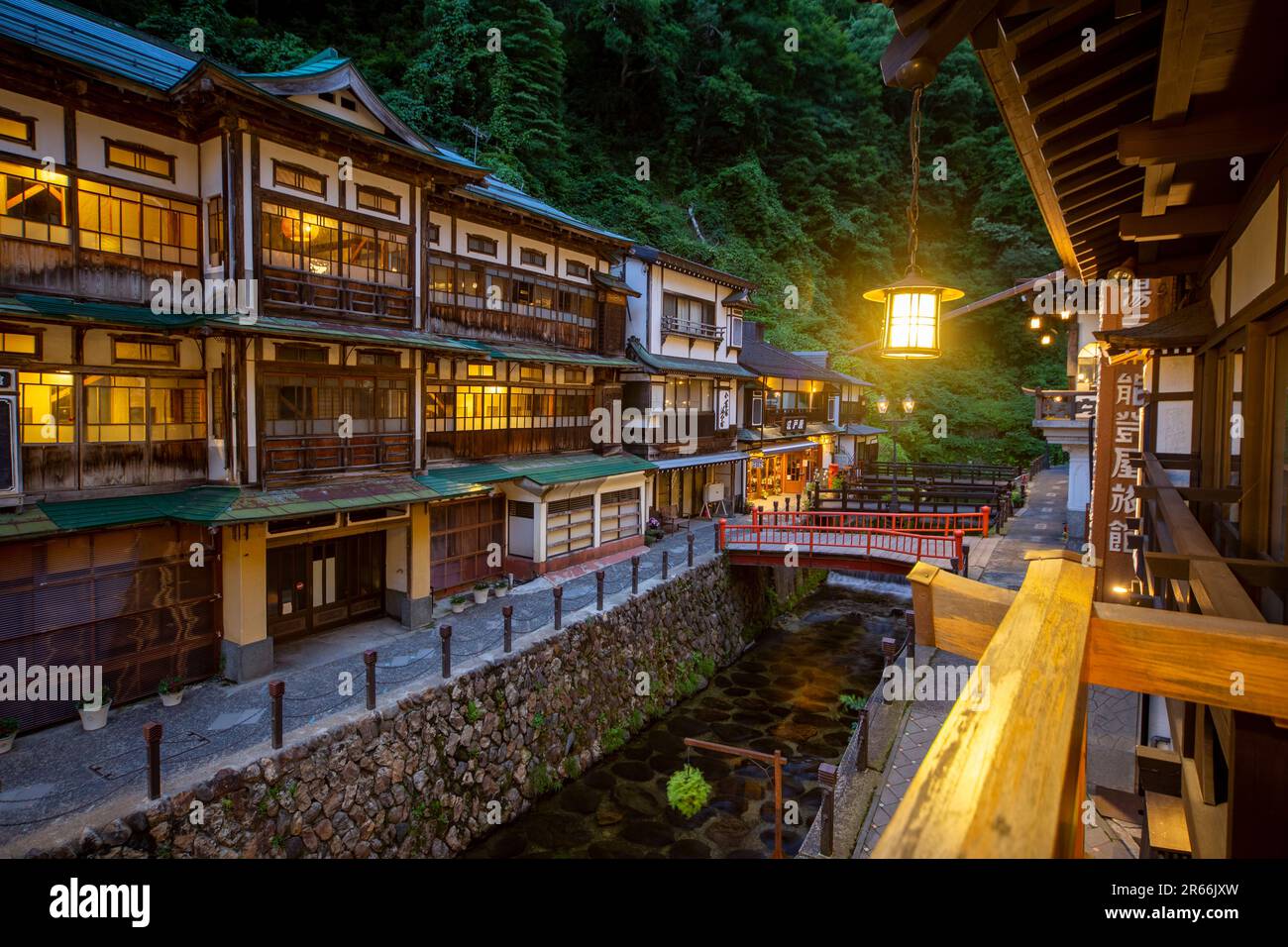 Ginzan onsen hi-res stock photography and images - Alamy