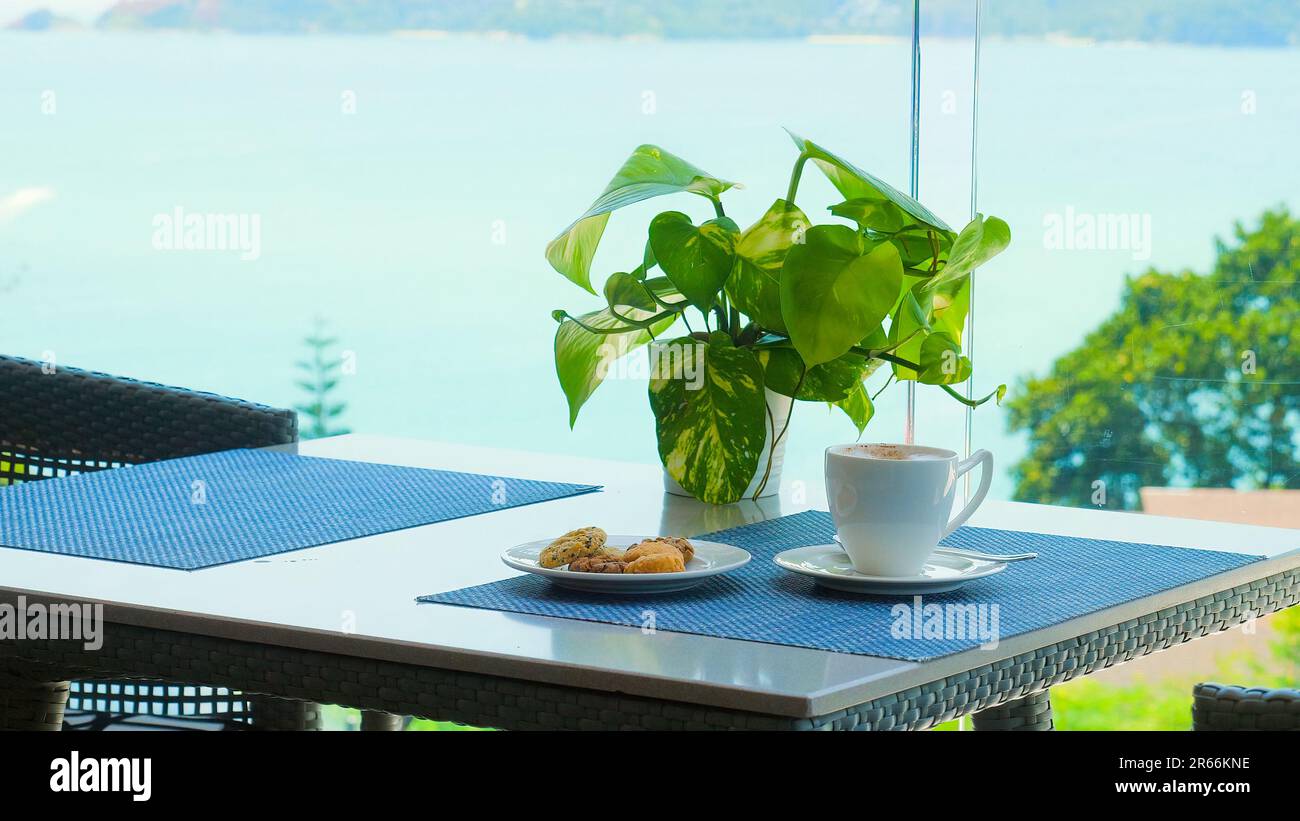 Panoramic view meal beach summer hi-res stock photography and images ...