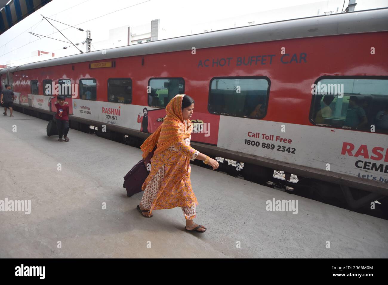 Indian pacific express train hi-res stock photography and images - Alamy