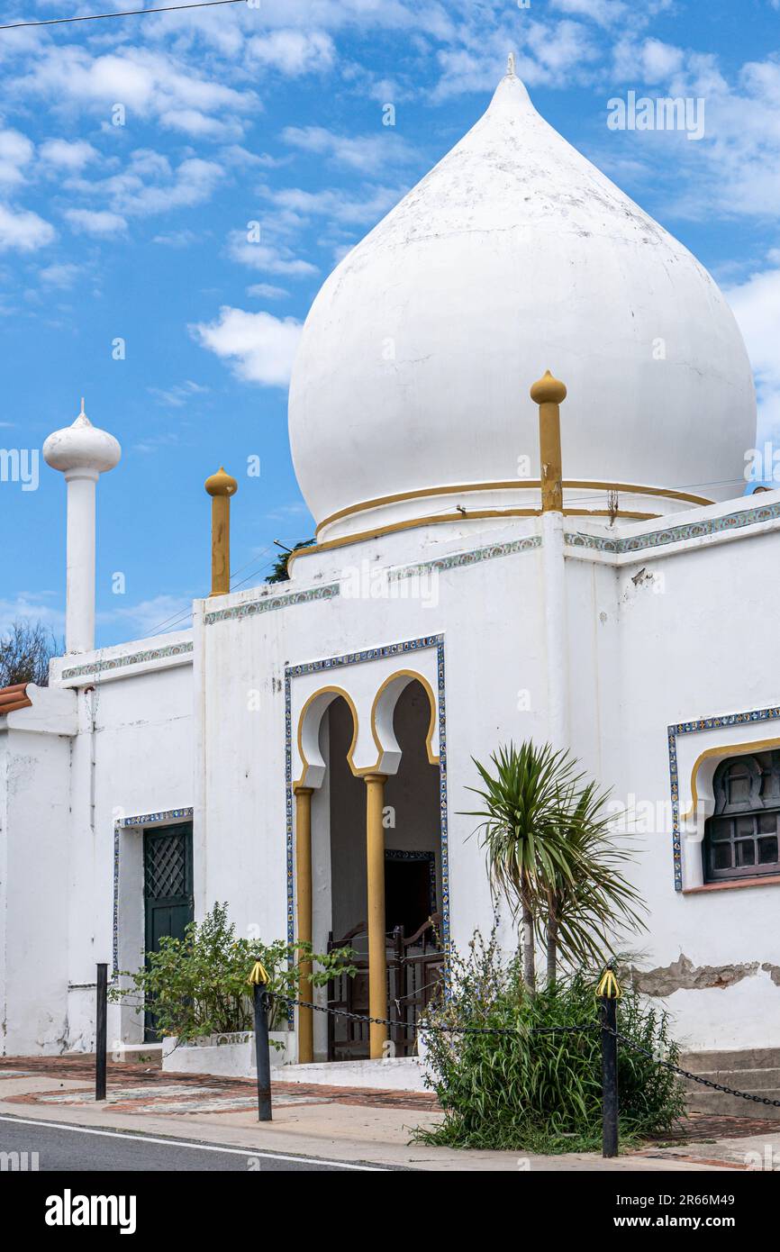 Large white building dome hi-res stock photography and images - Alamy