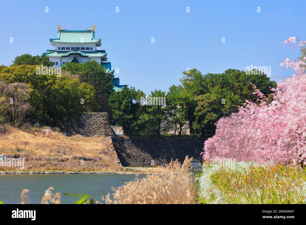 March hundred fine castles hi-res stock photography and images - Alamy