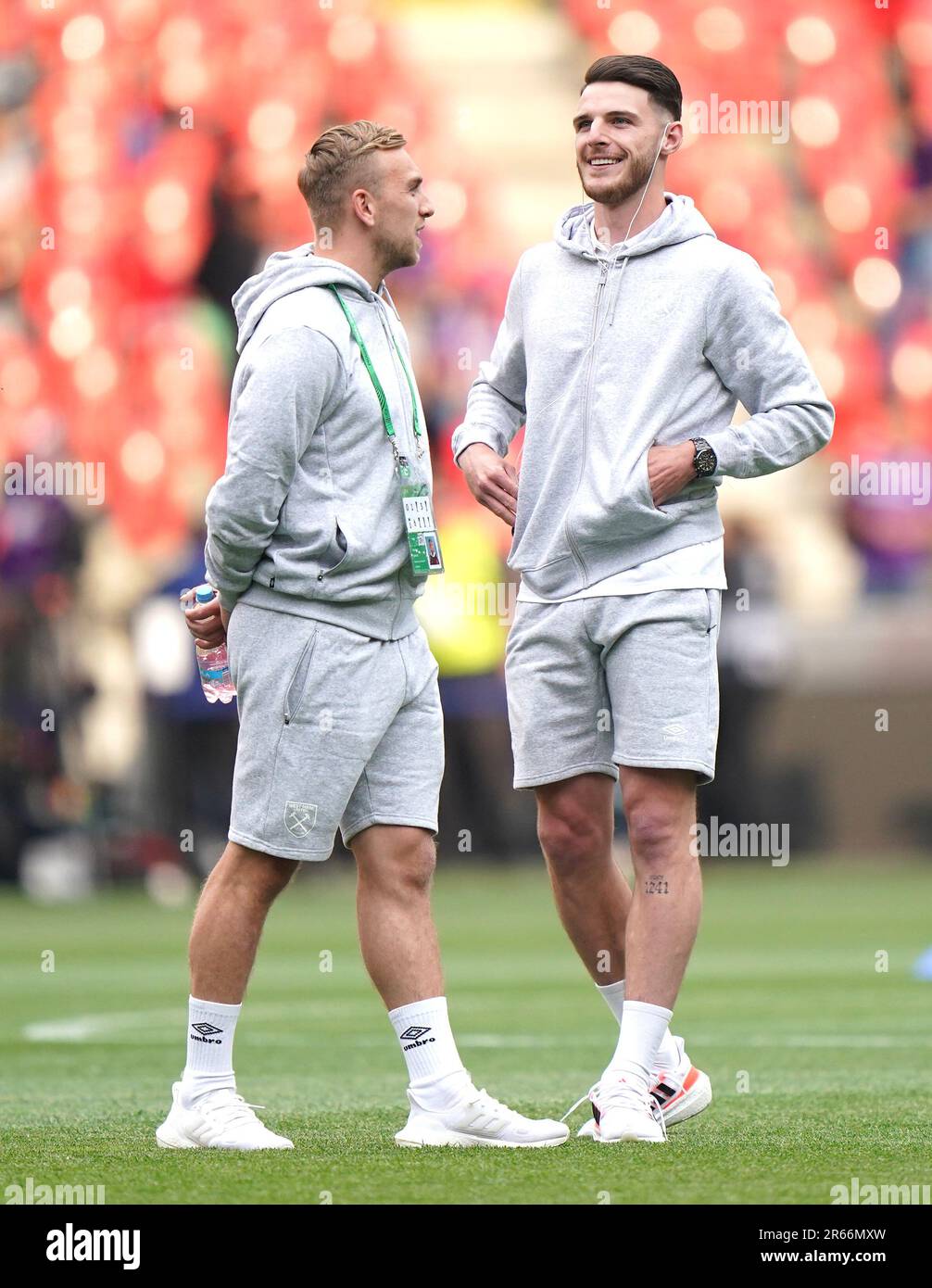 West Ham United's Declan Rice (right) and Jarrod Bowen inspect the ...