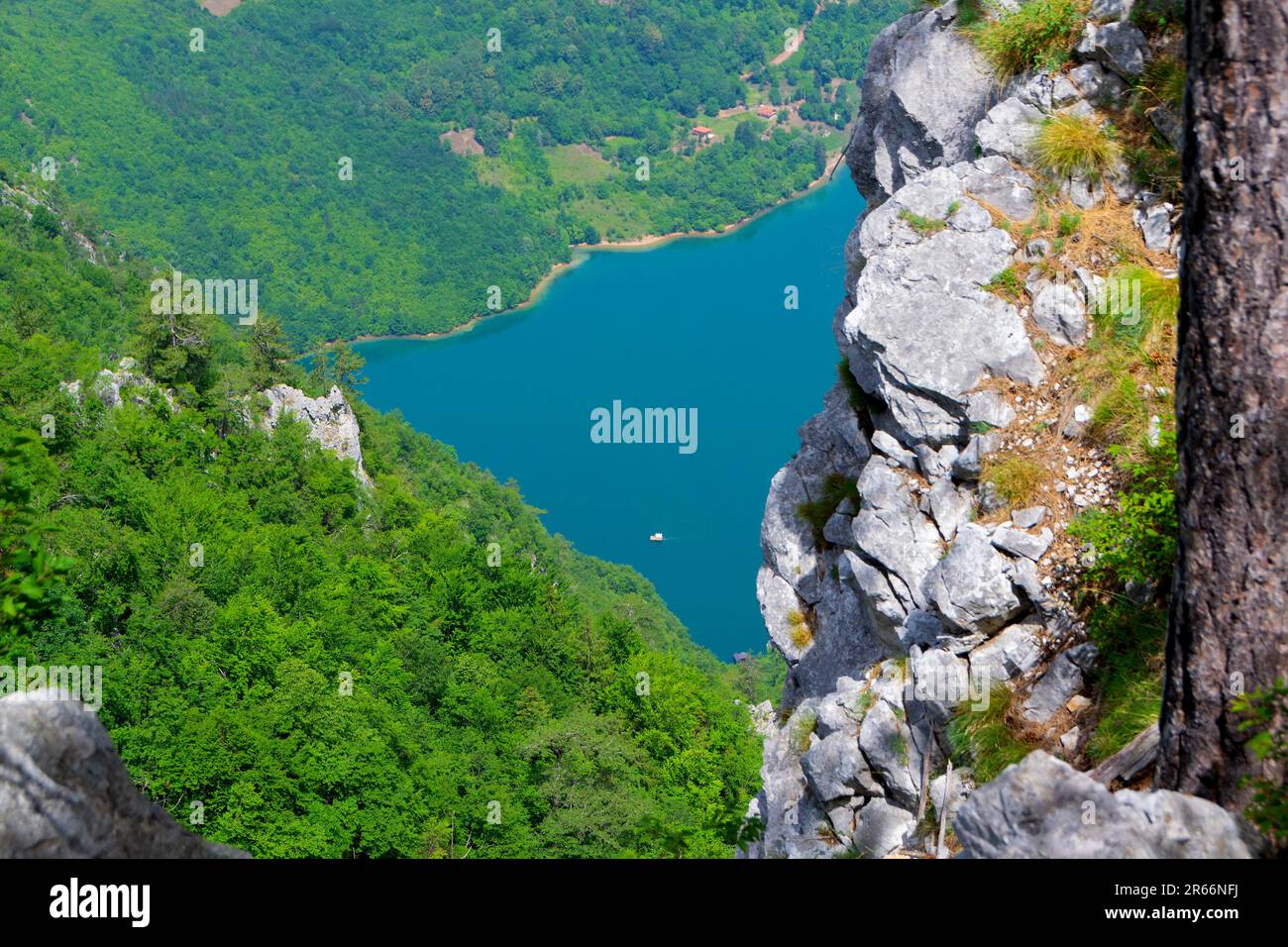 Nature's Gem: Perucac Lake reflects tranquil serenity as Banjska Stena ...