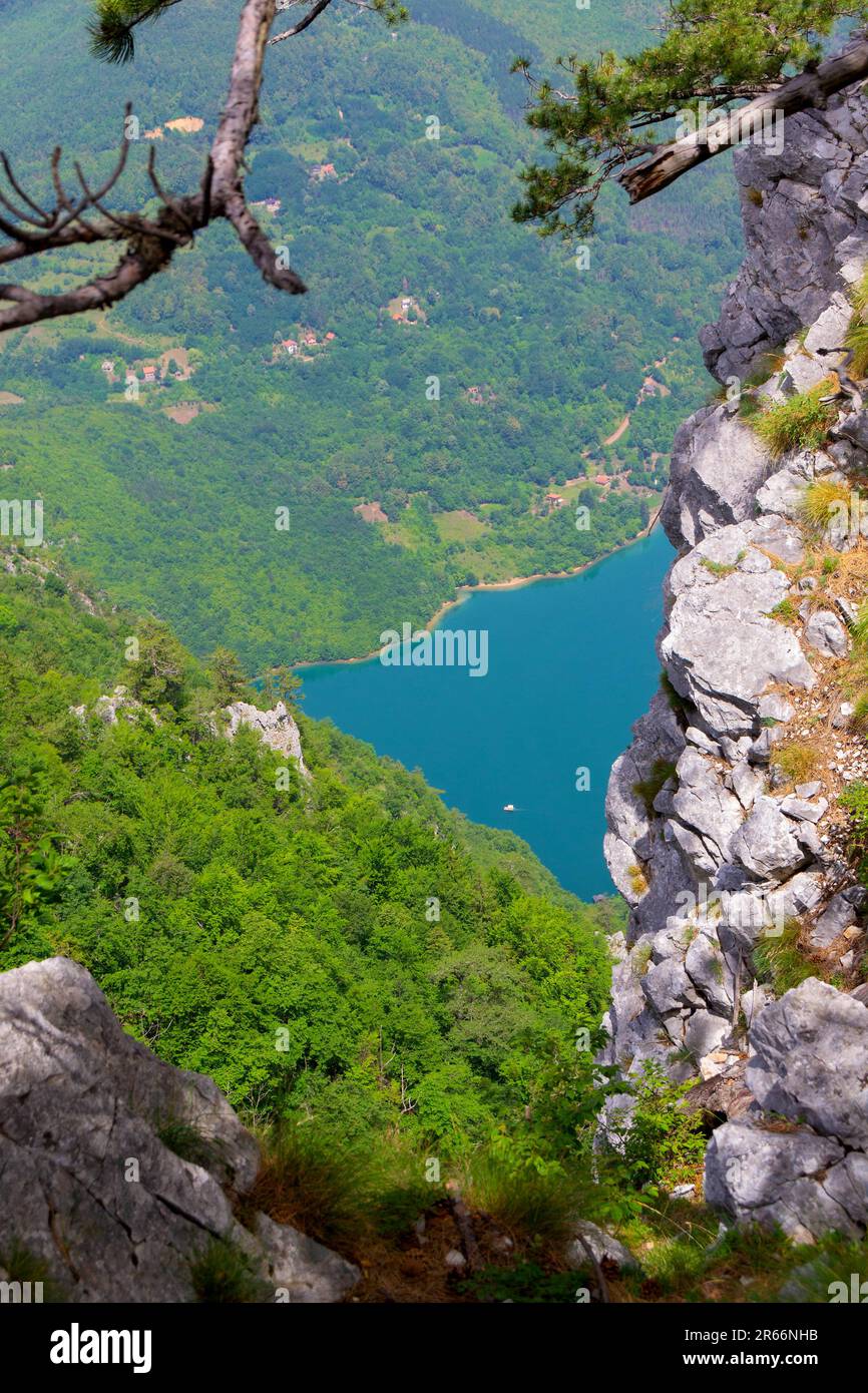 Nature's Gem: Perucac Lake reflects tranquil serenity as Banjska Stena ...