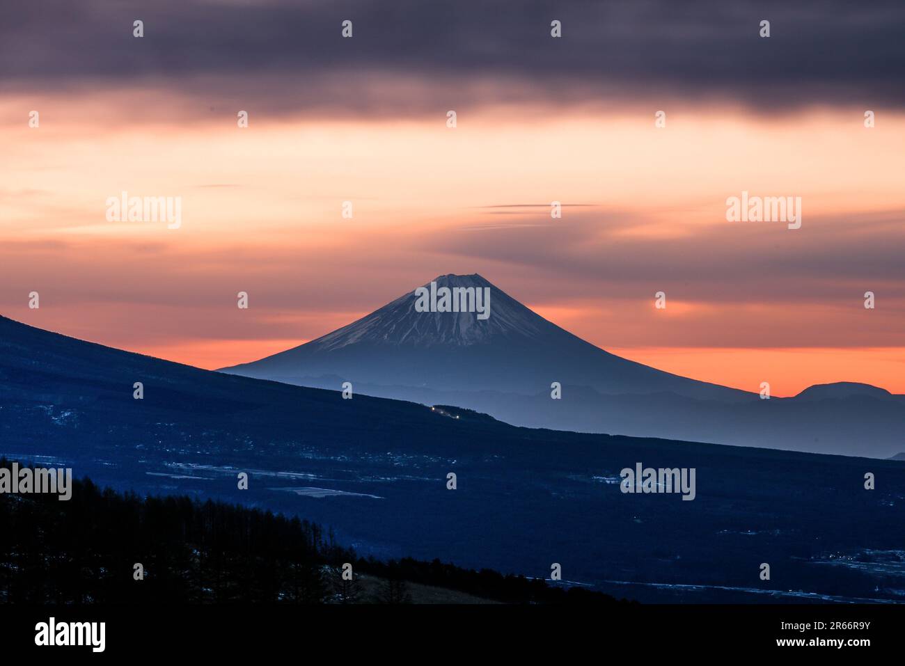 Venus mountain hi-res stock photography and images - Alamy