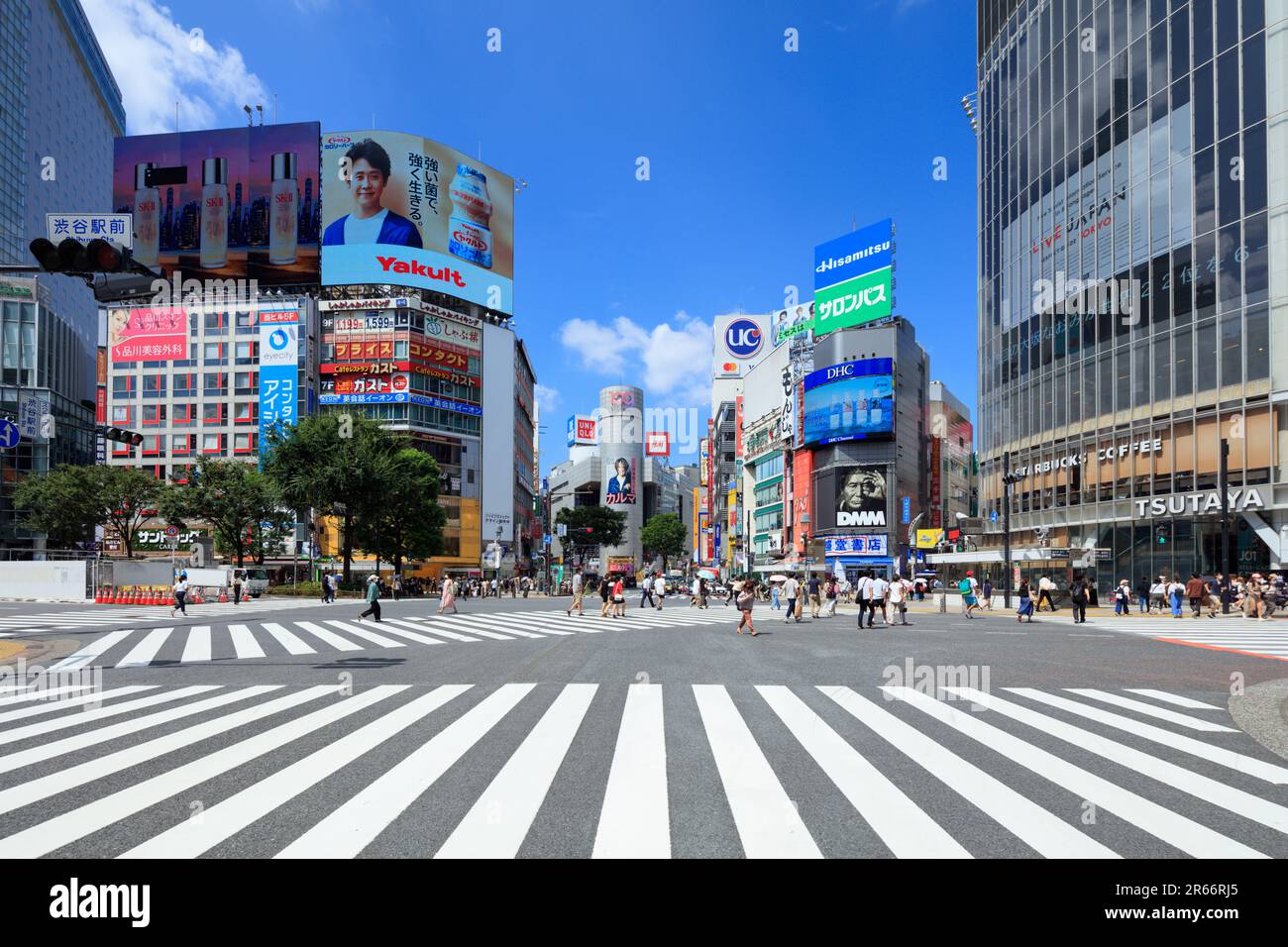Shibuya scramble crossing Stock Photo - Alamy