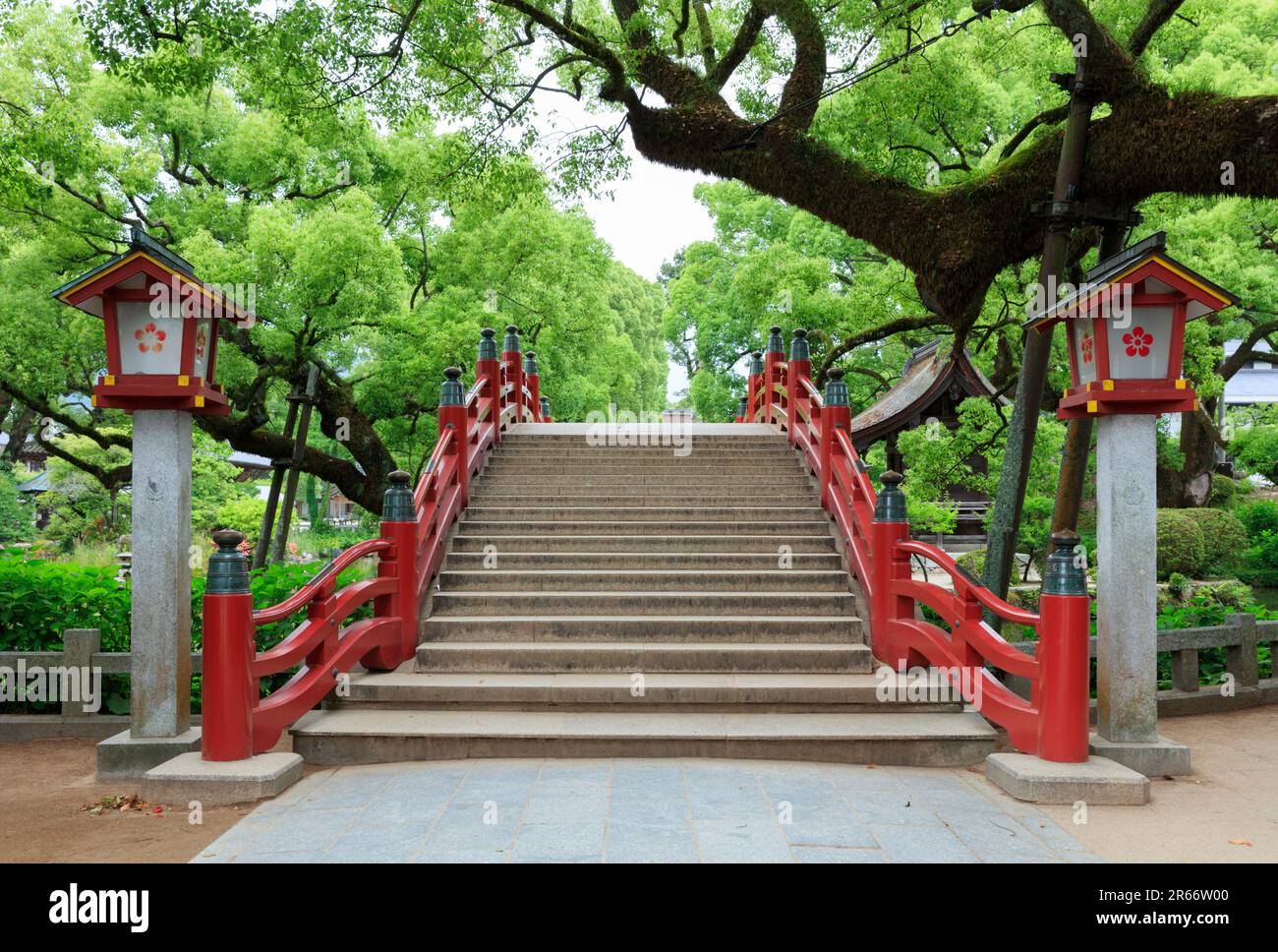 Taiko Bridge at Dazaifu Tenmangu Shrine Stock Photo - Alamy