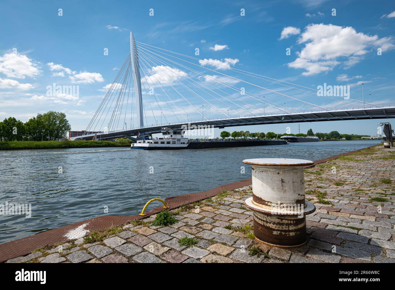 Bridge over canal netherlands utrecht hi-res stock photography and ...
