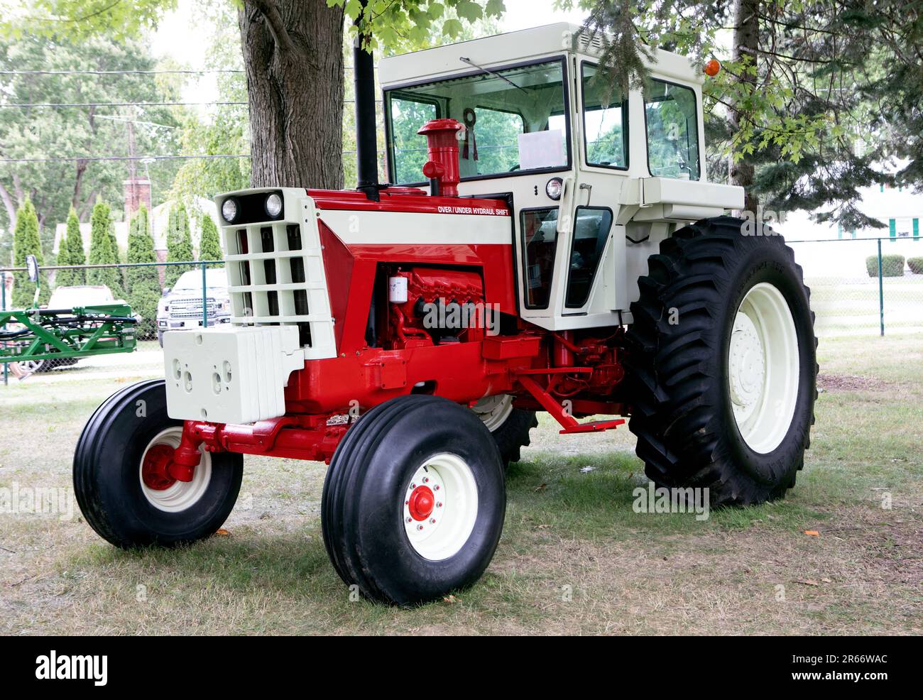 White tractor hi-res stock photography and images - Alamy