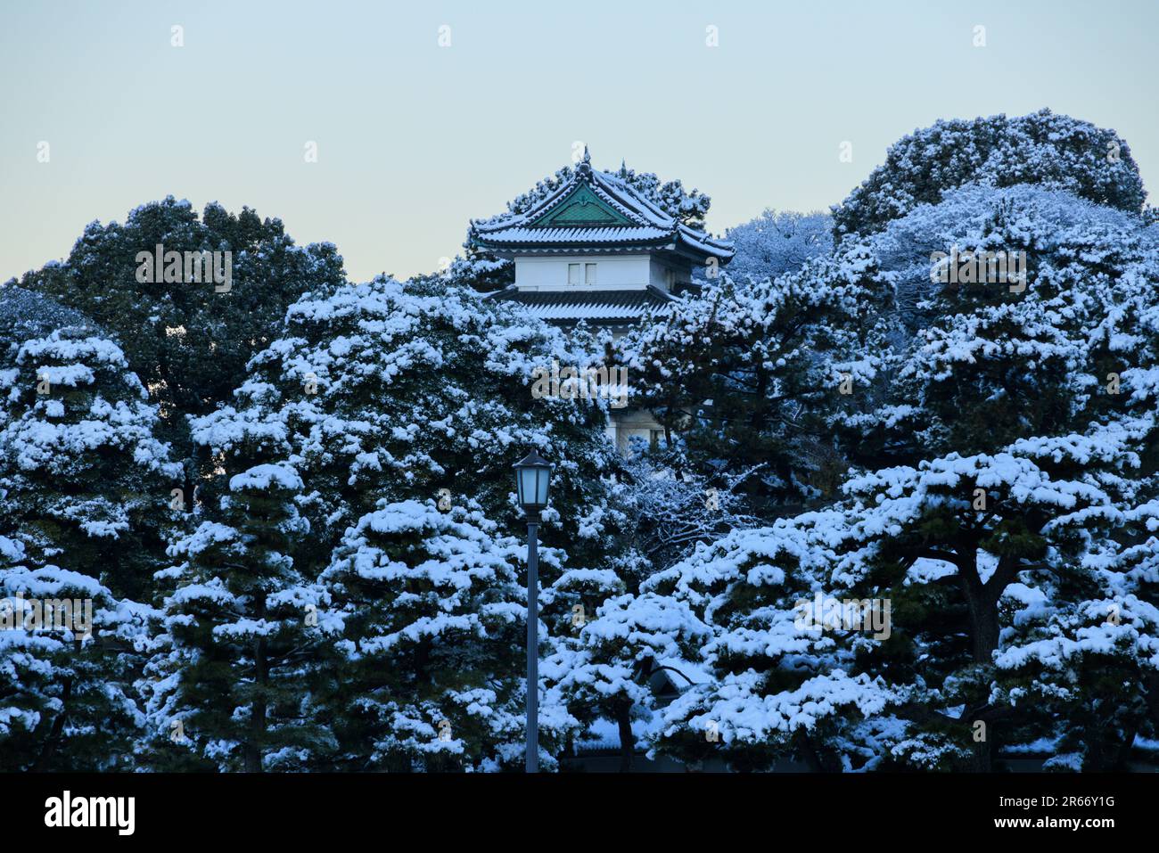 Edo castle hi-res stock photography and images - Alamy