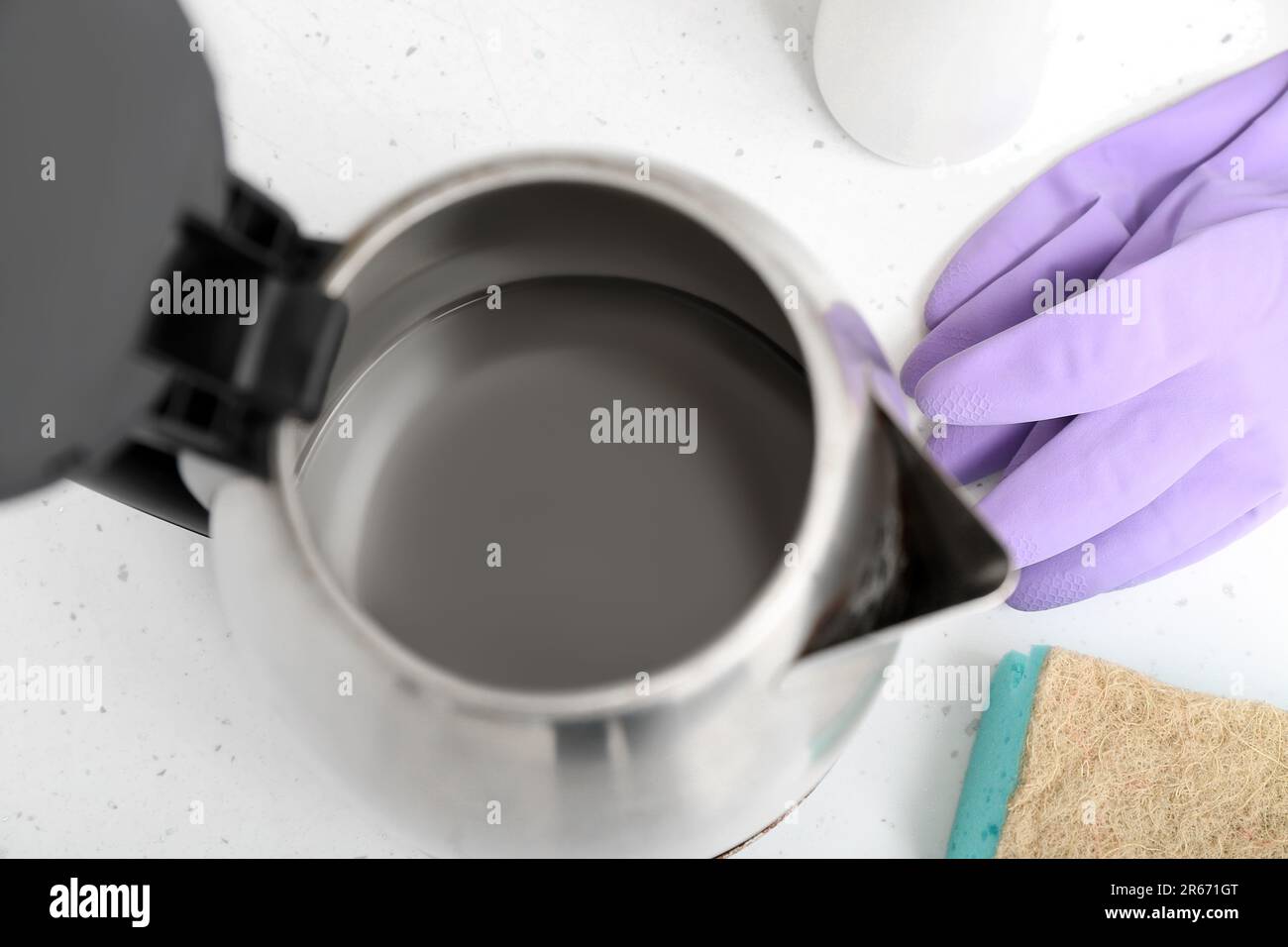 Electric kettle limescale hi-res stock photography and images - Alamy