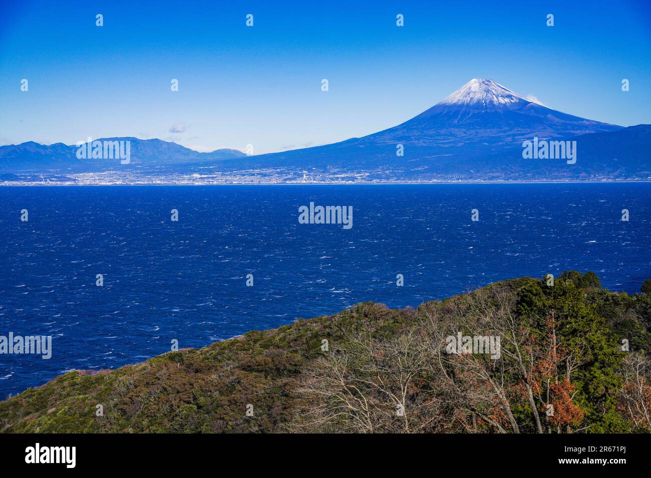 Japan mount fuji shizuoka coastline hi-res stock photography and images ...