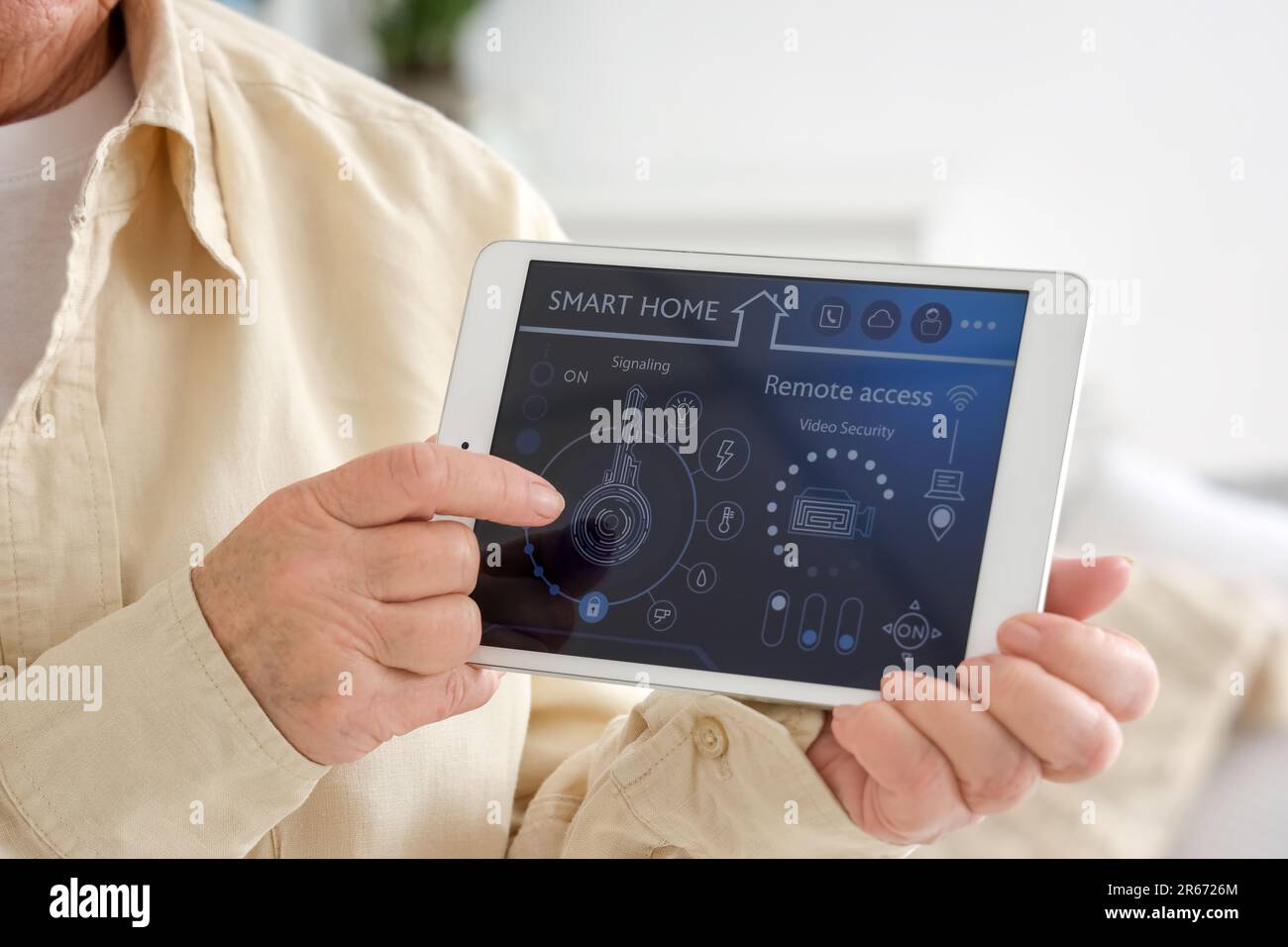 Old home security control panel hi-res stock photography and images - Alamy