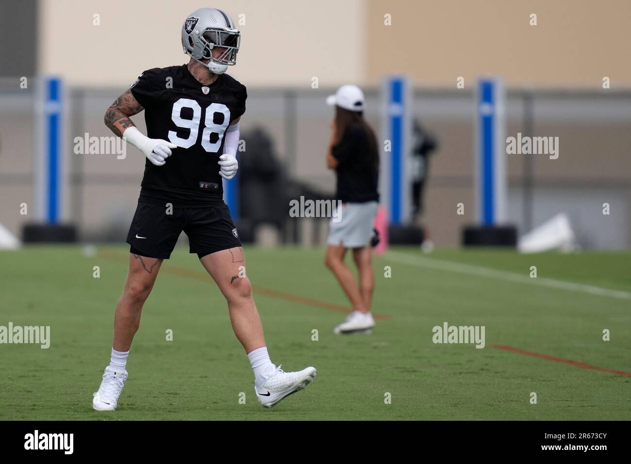 Las Vegas Raiders defensive end Maxx Crosby (98) warms up during an NFL ...