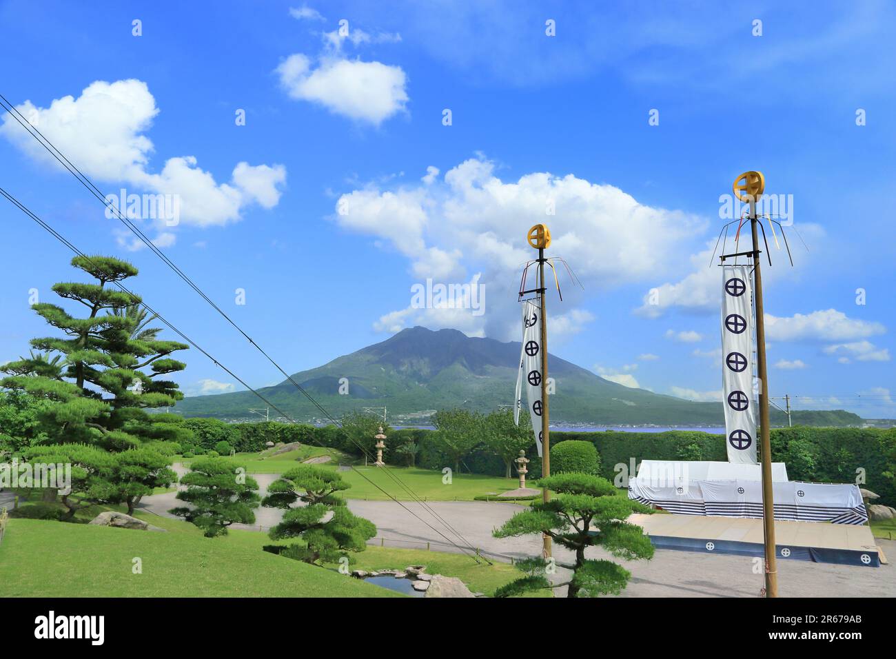 Senganen Garden and Sakurajima Stock Photo - Alamy