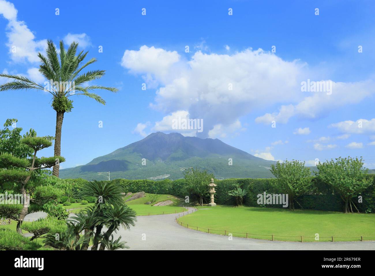 Senganen Garden and Sakurajima Stock Photo - Alamy