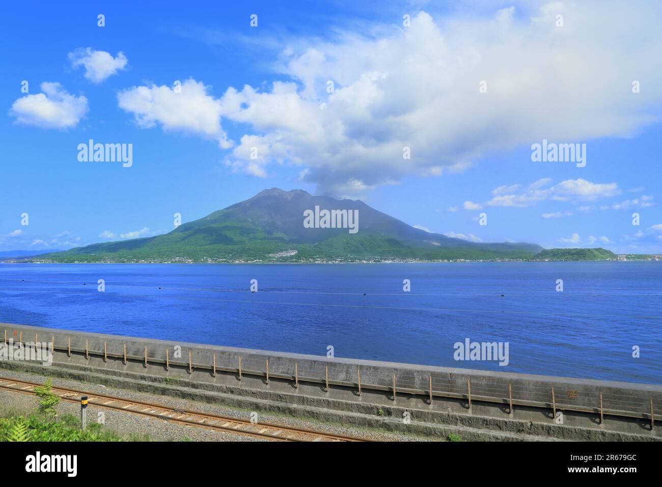 Senganen Garden and Sakurajima Stock Photo - Alamy