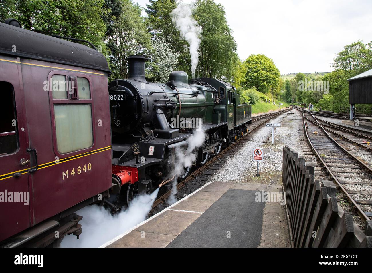 78022 br standard class 2mt steam locomotive hi-res stock photography ...