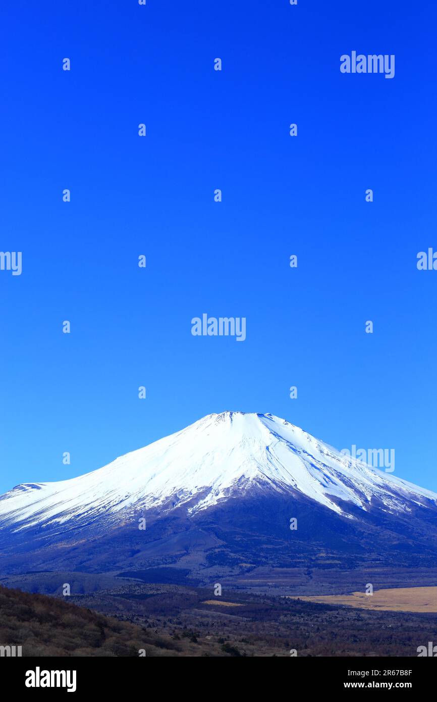 Mount Fuji seen from Mikuni pass Stock Photo - Alamy