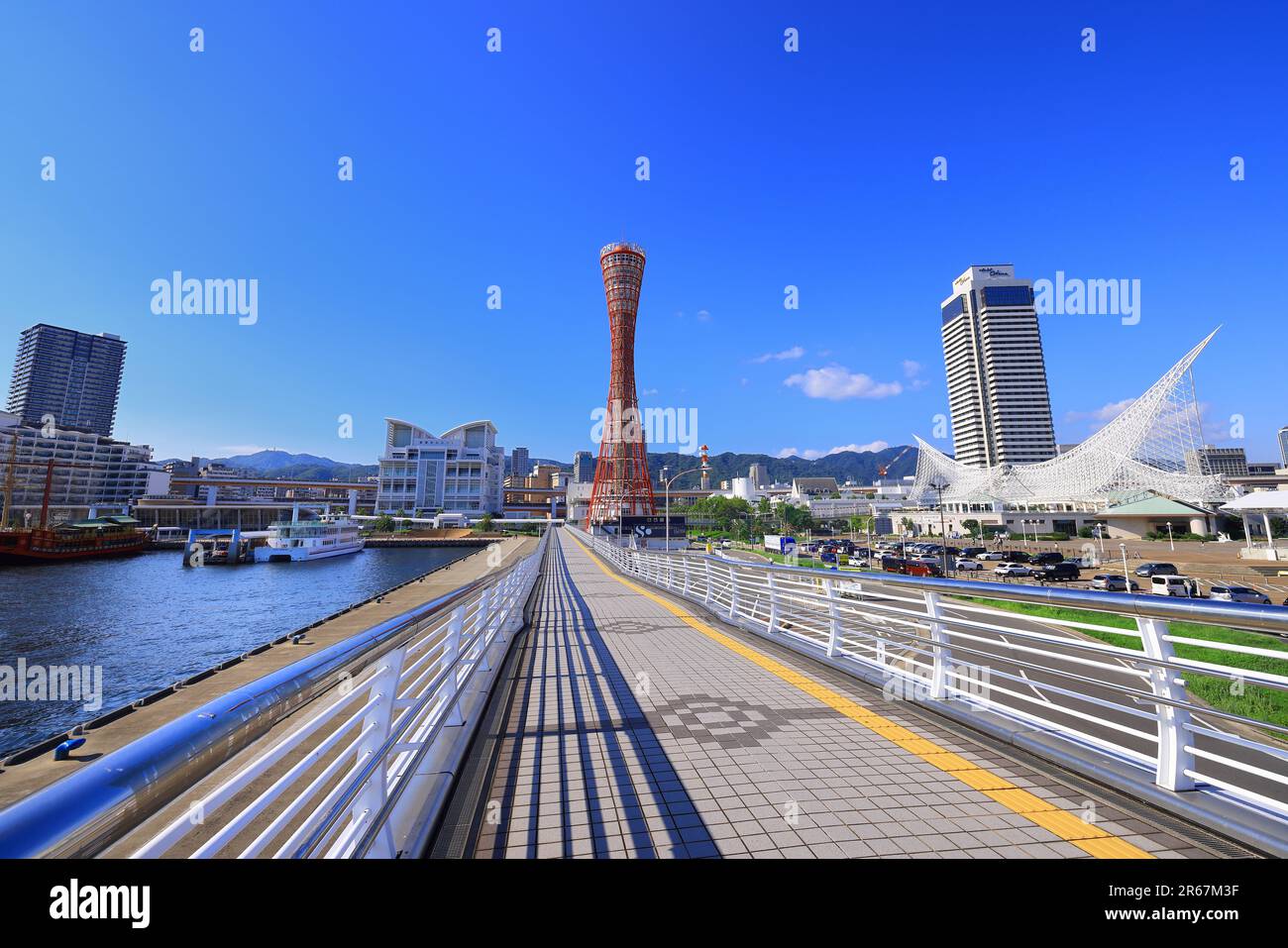 Kobe port tower Stock Photo - Alamy