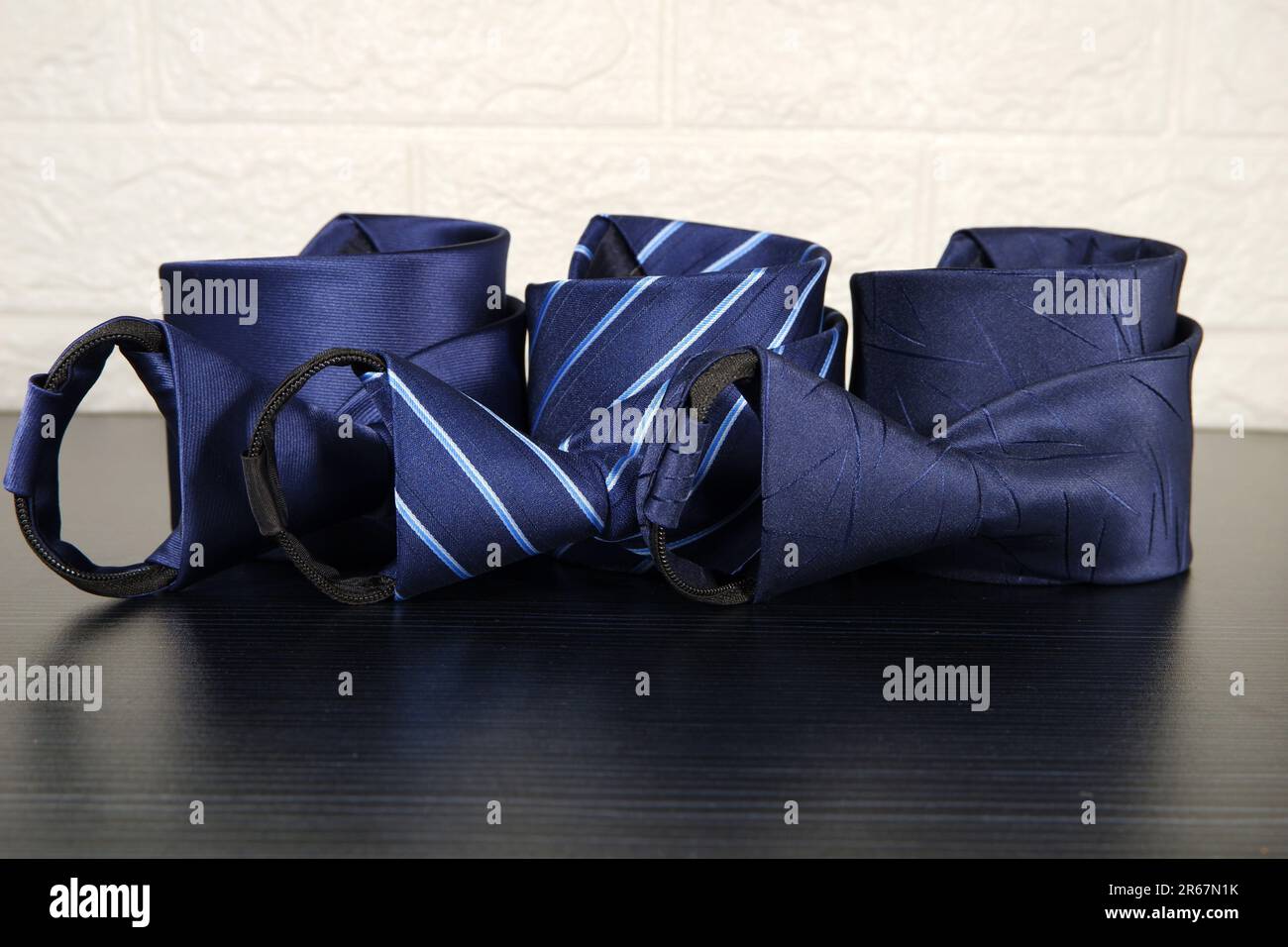 Sleek layout hi-res stock photography and images - Alamy