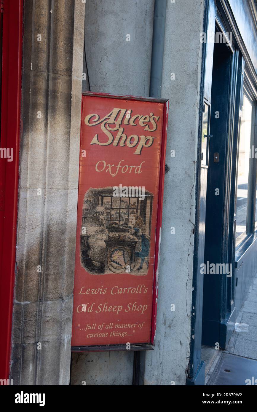 Alice's Shop Oxford sign Stock Photo - Alamy