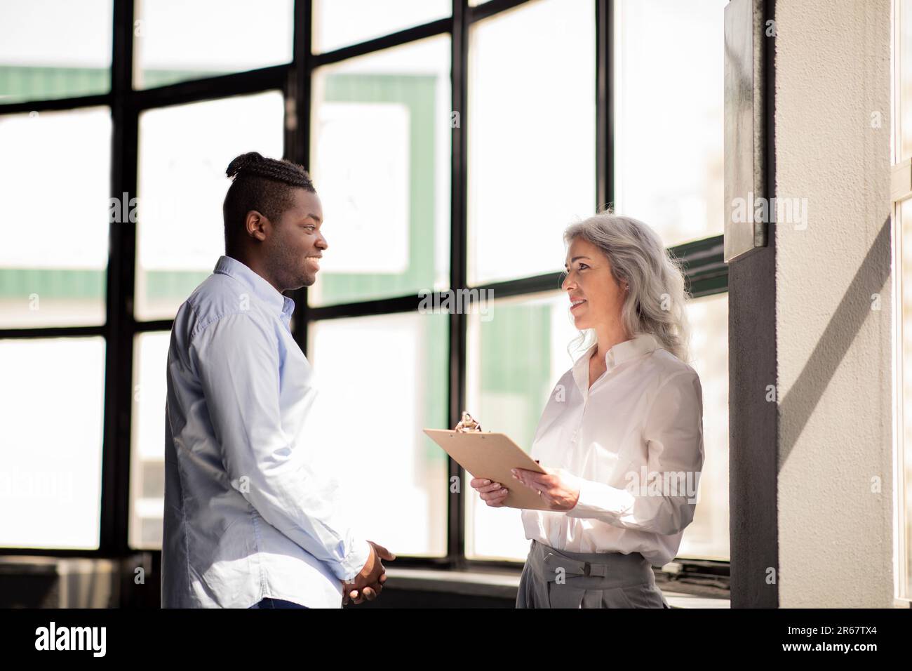 Middle aged job applicant interview hi-res stock photography and images ...